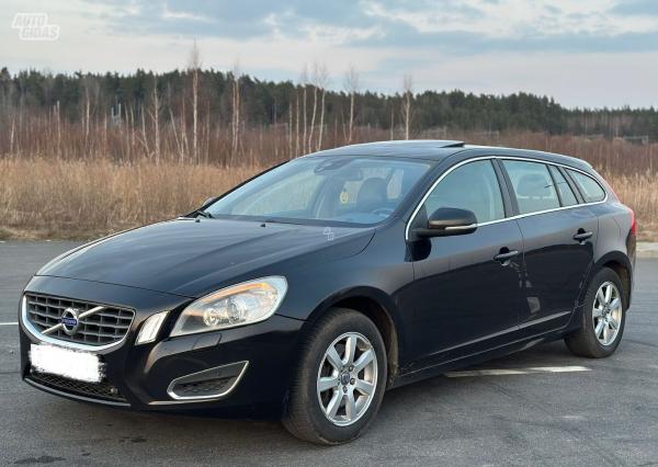 Volvo V60 2011 Viļņa, ar dzinēja tilpumu 2.40 L un nobraukumu 362 tūkst. km par 5000 €, foto 7 vietnē AUTOMOTO.COM.LV