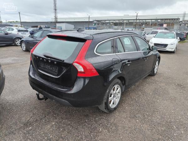 Volvo V60 2011 Kauņa, ar dzinēja tilpumu 1.60 L un nobraukumu 247 tūkst. km par 4750 €, foto 4 vietnē AUTOMOTO.COM.LV