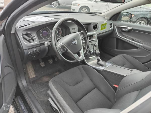 Volvo V60 2011 Kauņa, ar dzinēja tilpumu 1.60 L un nobraukumu 247 tūkst. km par 4750 €, foto 5 vietnē AUTOMOTO.COM.LV