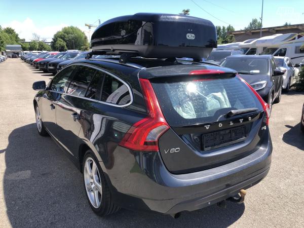 Volvo V60 2011 Klaipėda, ar dzinēja tilpumu 2.00 L un nobraukumu 282 tūkst. km par 4650 €, foto 5 vietnē AUTOMOTO.COM.LV