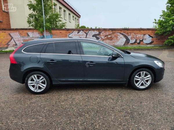Volvo V60 2011 in Siauliai, with an engine capacity of 1.60 L and mileage of 287 thousand km for 4900 €, photo 7 on AUTOMOTO.COM.LV