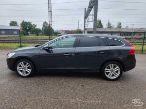 Volvo V60 2011 Šauļi, ar dzinēja tilpumu 1.60 L un nobraukumu 287 tūkst. km par 4900 €, foto 9 vietnē AUTOMOTO.COM.LV