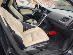 Volvo V60 2011 Šauļi, ar dzinēja tilpumu 1.60 L un nobraukumu 287 tūkst. km par 4900 €, foto 13 vietnē AUTOMOTO.COM.LV