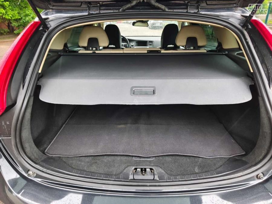 Volvo V60 2011 Šauļi, ar dzinēja tilpumu 1.60 L un nobraukumu 287 tūkst. km par 4900 €, foto 15 vietnē AUTOMOTO.COM.LV