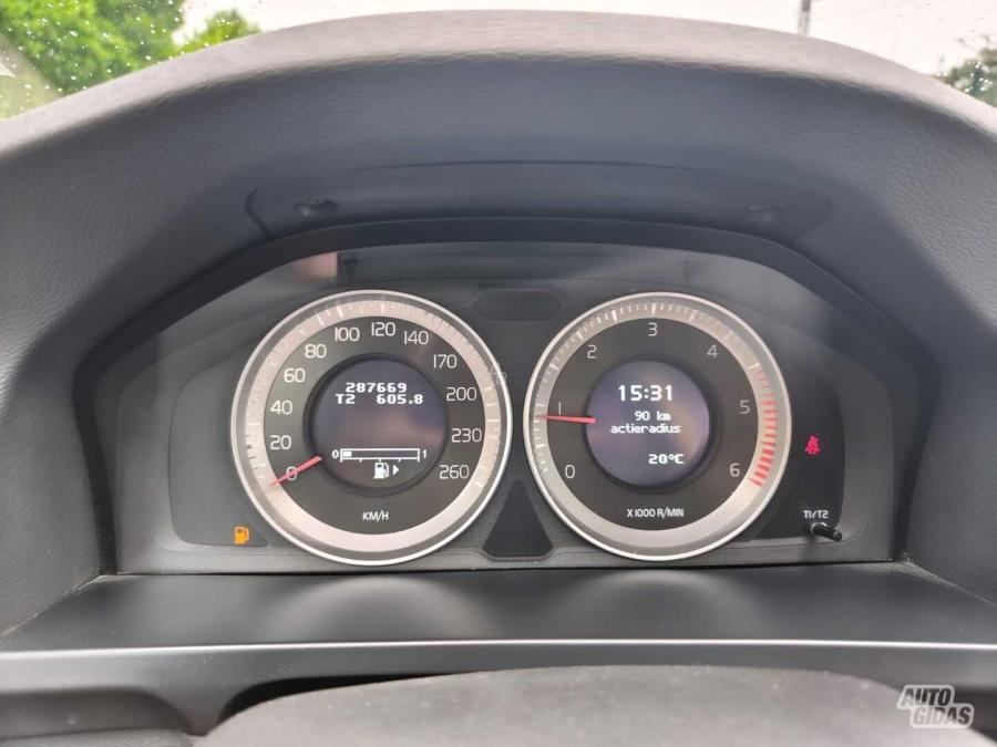 Volvo V60 2011 Šauļi, ar dzinēja tilpumu 1.60 L un nobraukumu 287 tūkst. km par 4900 €, foto 16 vietnē AUTOMOTO.COM.LV