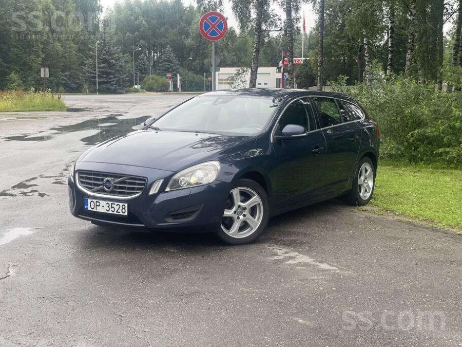 Volvo V60 2011 in Riga, with an engine capacity of 2.00 L and mileage of 0 thousand km for 4900 €, photo 1 on AUTOMOTO.COM.LV