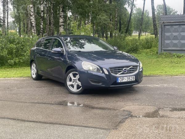Volvo V60 2011 Rīga, ar dzinēja tilpumu 2.00 L un nobraukumu 0 tūkst. km par 4900 €, foto 2 vietnē AUTOMOTO.COM.LV