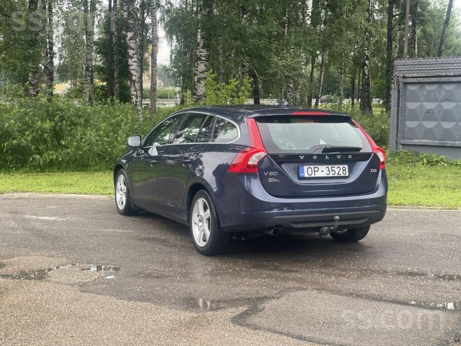 Volvo V60 2011 in Riga, with an engine capacity of 2.00 L and mileage of 0 thousand km for 4900 €, photo 6 on AUTOMOTO.COM.LV