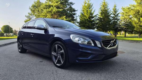 Volvo V60 2011 in Kaunas, with an engine capacity of 2.00 L and mileage of 335 thousand km for 4850 €, photo 3 on AUTOMOTO.COM.LV