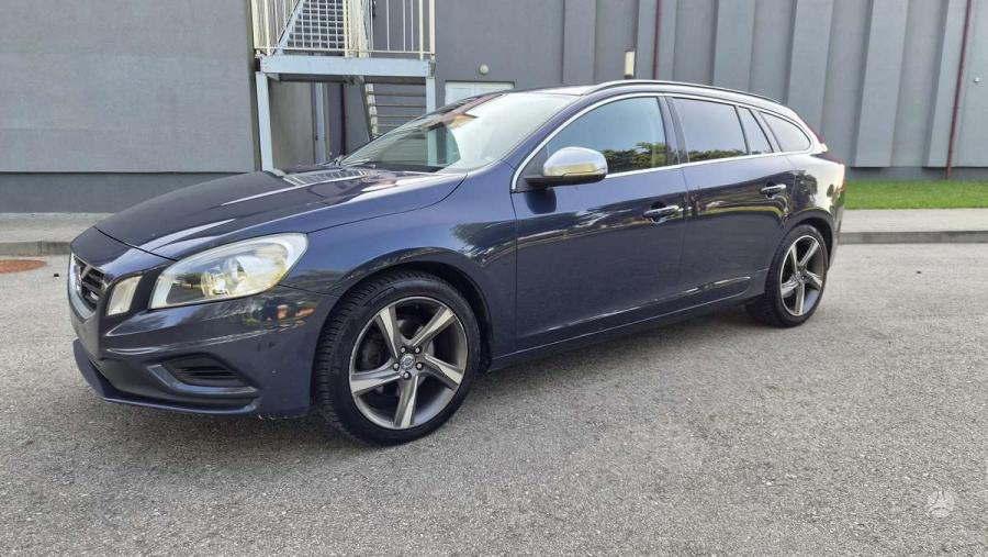Volvo V60 2011 Kauņa, ar dzinēja tilpumu 2.00 L un nobraukumu 335 tūkst. km par 4850 €, foto 6 vietnē AUTOMOTO.COM.LV
