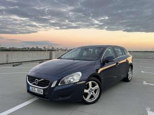 Volvo V60 2011 Viļņa, ar dzinēja tilpumu 1.98 L un nobraukumu 274 tūkst. km par 4350 €, foto  vietnē AUTOMOTO.COM.LV