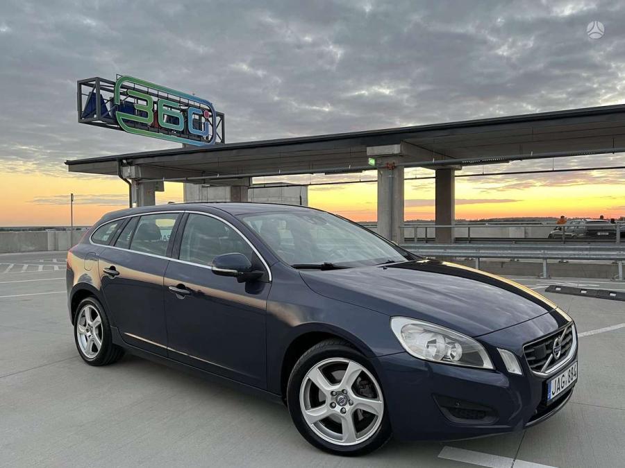 Volvo V60 2011 Viļņa, ar dzinēja tilpumu 1.98 L un nobraukumu 274 tūkst. km par 4350 €, foto 4 vietnē AUTOMOTO.COM.LV