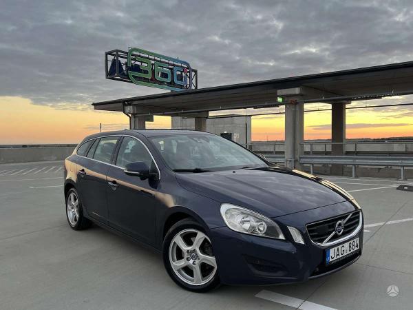 Volvo V60 2011 in Vilnius, with an engine capacity of 1.98 L and mileage of 274 thousand km for 4350 €, photo 7 on AUTOMOTO.COM.LV
