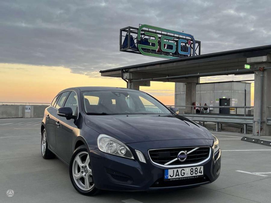 Volvo V60 2011 Viļņa, ar dzinēja tilpumu 1.98 L un nobraukumu 274 tūkst. km par 4350 €, foto 10 vietnē AUTOMOTO.COM.LV