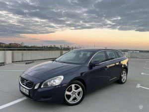 Volvo V60 2011 Viļņa, ar dzinēja tilpumu 1.98 L un nobraukumu 274 tūkst. km par 4350 €, foto 17 vietnē AUTOMOTO.COM.LV