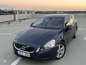 Volvo V60 2011 Viļņa, ar dzinēja tilpumu 1.98 L un nobraukumu 274 tūkst. km par 4350 €, foto 18 vietnē AUTOMOTO.COM.LV