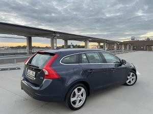 Volvo V60 2011 Viļņa, ar dzinēja tilpumu 1.98 L un nobraukumu 274 tūkst. km par 4350 €, foto 19 vietnē AUTOMOTO.COM.LV