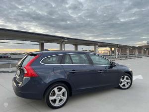Volvo V60 2011 Viļņa, ar dzinēja tilpumu 1.98 L un nobraukumu 274 tūkst. km par 4350 €, foto 20 vietnē AUTOMOTO.COM.LV