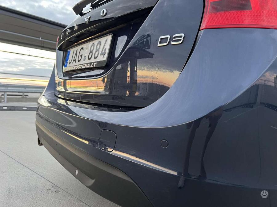 Volvo V60 2011 Viļņa, ar dzinēja tilpumu 1.98 L un nobraukumu 274 tūkst. km par 4350 €, foto 21 vietnē AUTOMOTO.COM.LV