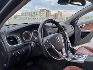 Volvo V60 2011 Viļņa, ar dzinēja tilpumu 1.98 L un nobraukumu 274 tūkst. km par 4350 €, foto 34 vietnē AUTOMOTO.COM.LV