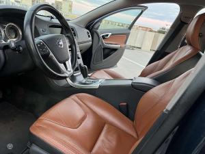 Volvo V60 2011 Viļņa, ar dzinēja tilpumu 1.98 L un nobraukumu 274 tūkst. km par 4350 €, foto 37 vietnē AUTOMOTO.COM.LV