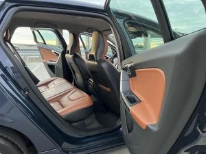 Volvo V60 2011 Viļņa, ar dzinēja tilpumu 1.98 L un nobraukumu 274 tūkst. km par 4350 €, foto 45 vietnē AUTOMOTO.COM.LV