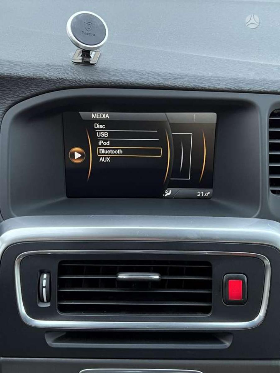 Volvo V60 2011 Viļņa, ar dzinēja tilpumu 1.98 L un nobraukumu 274 tūkst. km par 4350 €, foto 51 vietnē AUTOMOTO.COM.LV