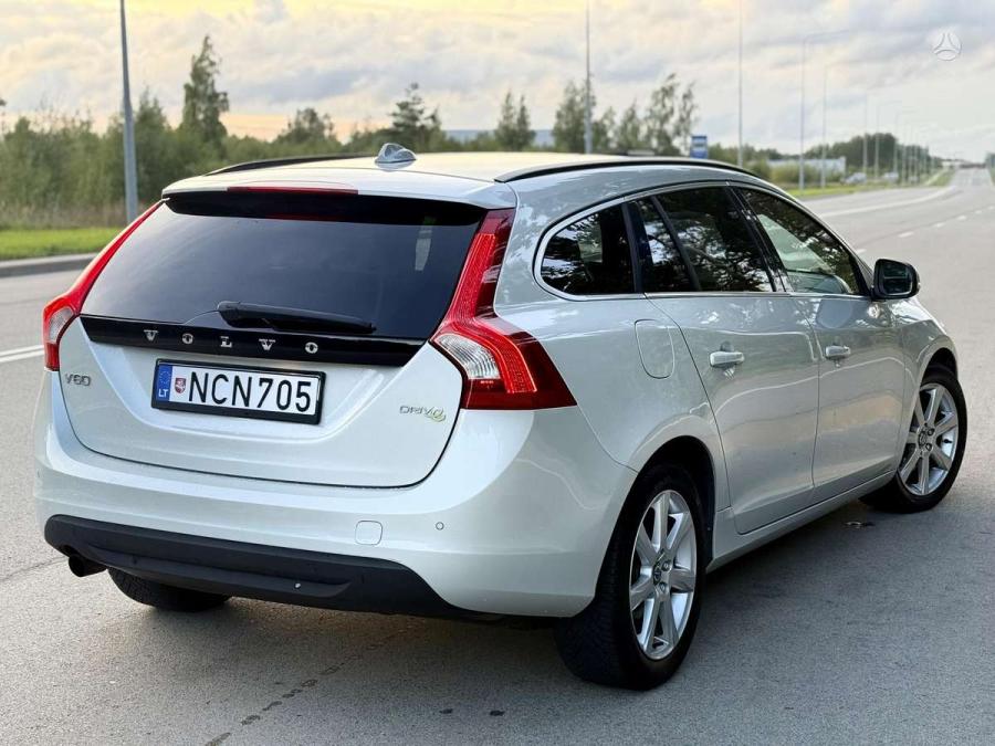 Вольво B60 2011 в Шяуляй, объемом двигателя 1.56 л и пробегом 327 тыс. км за 4400 €, фото 17 на AUTOMOTO.COM.LV