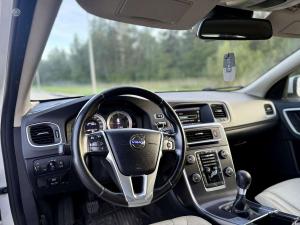 Вольво B60 2011 в Шяуляй, объемом двигателя 1.56 л и пробегом 327 тыс. км за 4400 €, фото 19 на AUTOMOTO.COM.LV