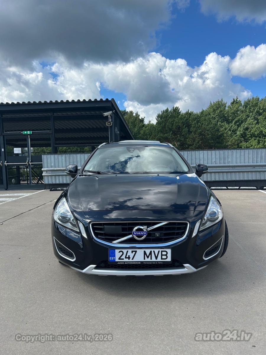 Volvo V60 2011 Tallina, ar dzinēja tilpumu 2.40 L un nobraukumu 235 tūkst. km par 8400 €, foto 3 vietnē AUTOMOTO.COM.LV
