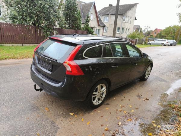 Volvo V60 2011 Kauņa, ar dzinēja tilpumu 1.60 L un nobraukumu 247 tūkst. km par 3950 €, foto 4 vietnē AUTOMOTO.COM.LV
