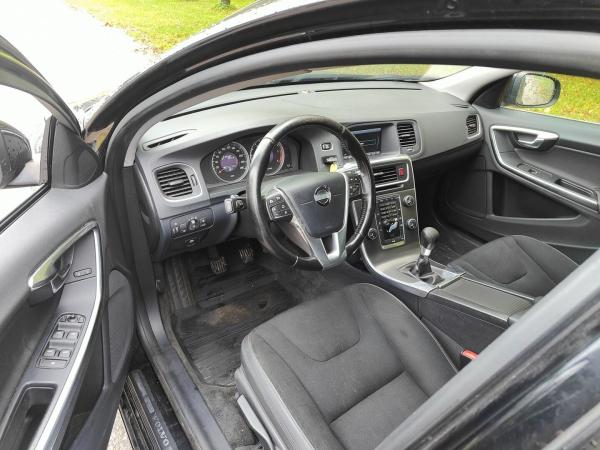 Volvo V60 2011 Kauņa, ar dzinēja tilpumu 1.60 L un nobraukumu 247 tūkst. km par 3950 €, foto 6 vietnē AUTOMOTO.COM.LV