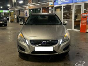 Volvo V60 2012 Viļņa, ar dzinēja tilpumu 1.56 L un nobraukumu 296 tūkst. km par 4900 €, foto 4 vietnē AUTOMOTO.COM.LV