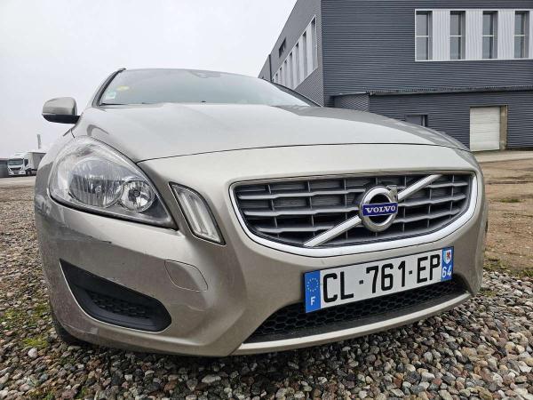 Volvo V60 2012 Tauragė, ar dzinēja tilpumu 1.56 L un nobraukumu 250 tūkst. km par 4500 €, foto 1 vietnē AUTOMOTO.COM.LV