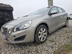 Volvo V60 2012 Tauragė, ar dzinēja tilpumu 1.56 L un nobraukumu 250 tūkst. km par 4500 €, foto 12 vietnē AUTOMOTO.COM.LV