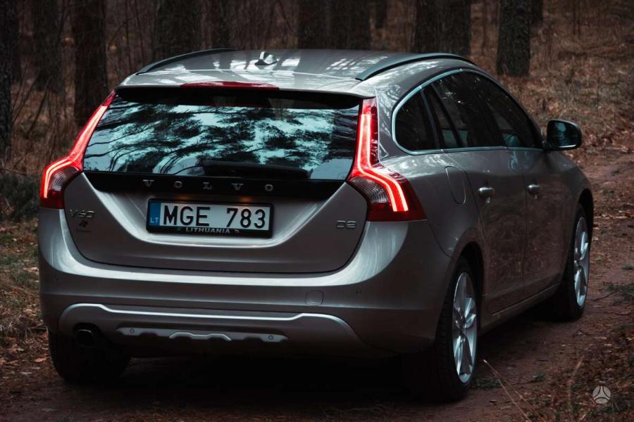 Volvo V60 2012 in Taurage, with an engine capacity of 1.56 L and mileage of 420 thousand km for 6000 €, photo 3 on AUTOMOTO.COM.LV
