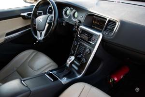 Volvo V60 2012 in Taurage, with an engine capacity of 1.56 L and mileage of 420 thousand km for 6000 €, photo 4 on AUTOMOTO.COM.LV