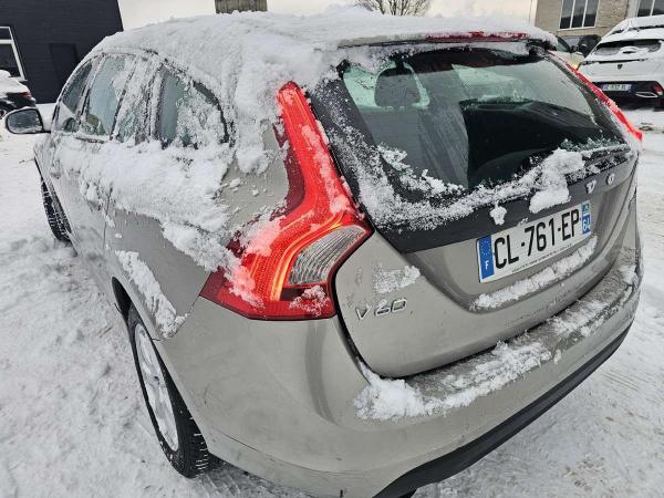 Volvo V60 2012 in Taurage, with an engine capacity of 1.56 L and mileage of 240 thousand km for 4300 €, photo 4 on AUTOMOTO.COM.LV