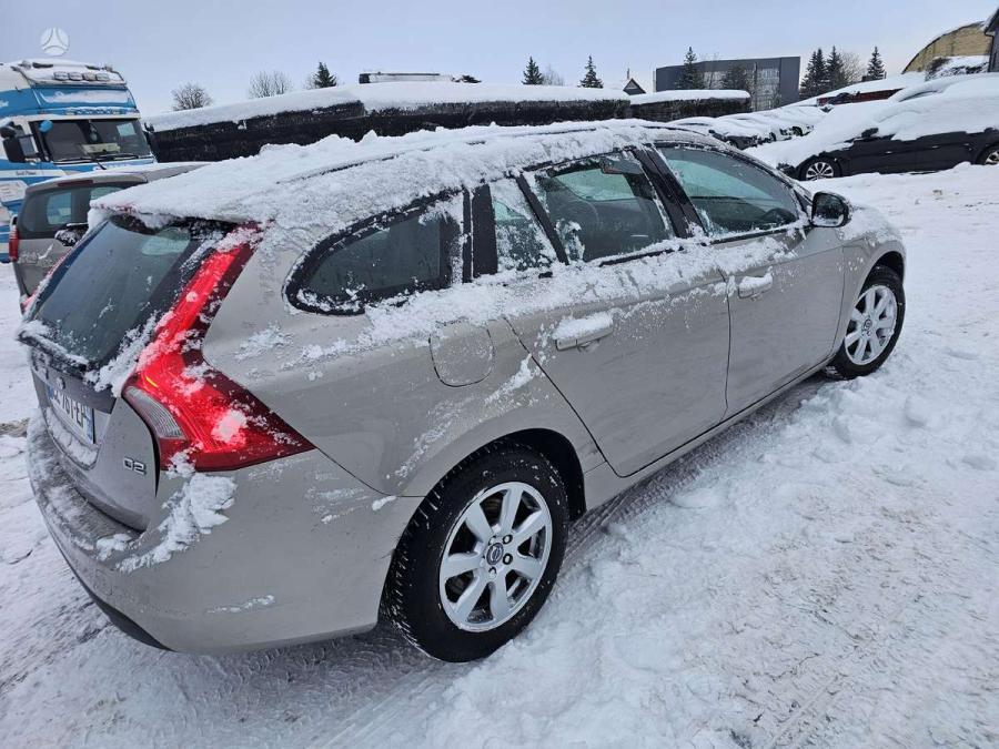 Вольво B60 2012 в Таураге, объемом двигателя 1.56 л и пробегом 240 тыс. км за 4300 €, фото 5 на AUTOMOTO.COM.LV
