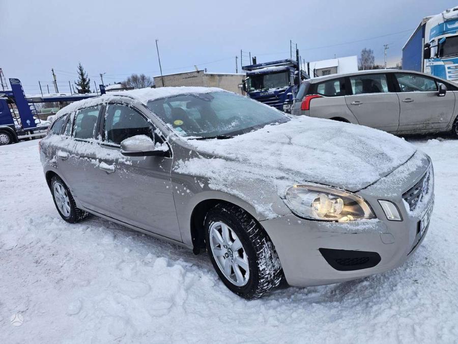 Вольво B60 2012 в Таураге, объемом двигателя 1.56 л и пробегом 240 тыс. км за 4300 €, фото 8 на AUTOMOTO.COM.LV
