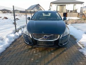 Volvo V60 2012 Kauņa, ar dzinēja tilpumu 2.00 L un nobraukumu 320 tūkst. km par 4900 €, foto 4 vietnē AUTOMOTO.COM.LV