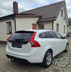 Volvo V60 2012 Kauņa, ar dzinēja tilpumu 2.00 L un nobraukumu 315 tūkst. km par 5200 €, foto 5 vietnē AUTOMOTO.COM.LV