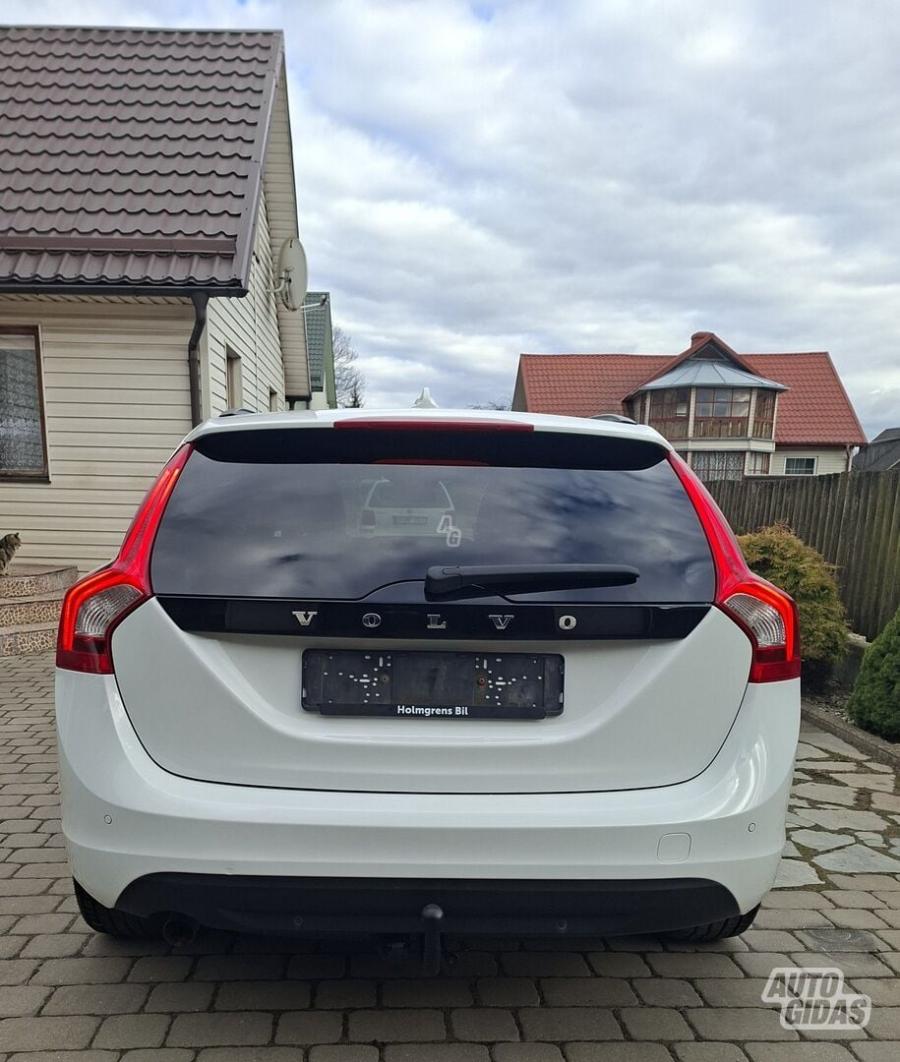 Volvo V60 2012 Kauņa, ar dzinēja tilpumu 2.00 L un nobraukumu 315 tūkst. km par 5200 €, foto 6 vietnē AUTOMOTO.COM.LV