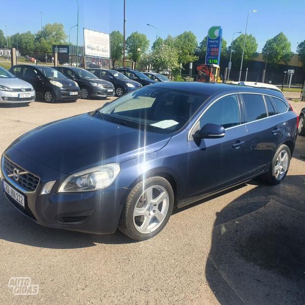 Volvo V60 2012 in Klaipeda, with an engine capacity of 1.60 L and mileage of 211 thousand km for 5350 €, photo 1 on AUTOMOTO.COM.LV