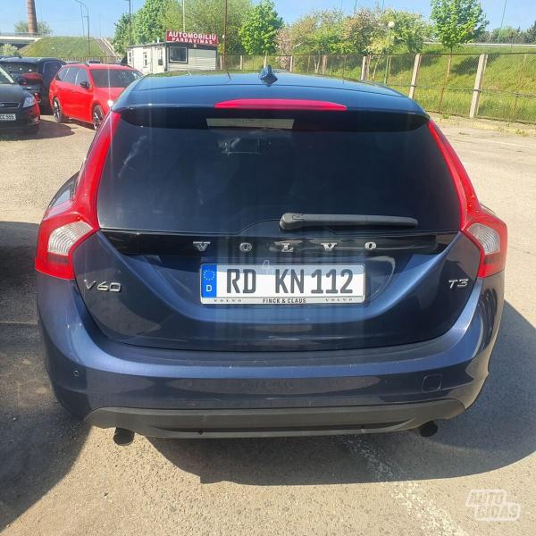 Volvo V60 2012 in Klaipeda, with an engine capacity of 1.60 L and mileage of 211 thousand km for 5350 €, photo 5 on AUTOMOTO.COM.LV