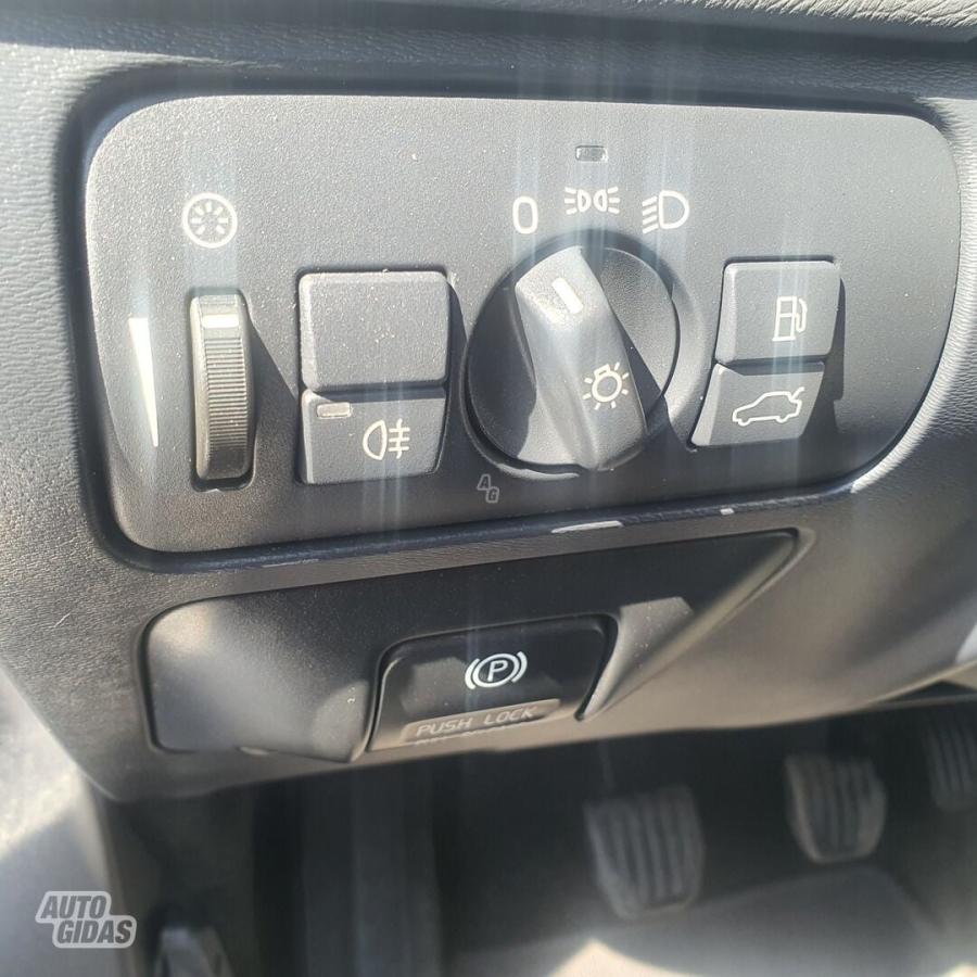 Volvo V60 2012 in Klaipeda, with an engine capacity of 1.60 L and mileage of 211 thousand km for 5350 €, photo 16 on AUTOMOTO.COM.LV