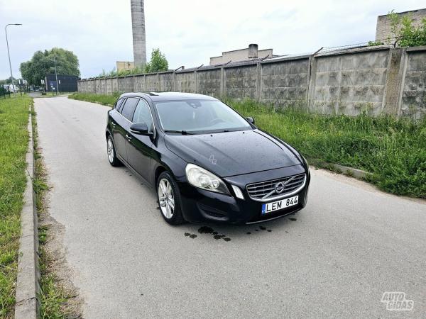 Вольво B60 2012 в Каунас, объемом двигателя 2.40 л и пробегом 376 тыс. км за 4300 €, фото 3 на AUTOMOTO.COM.LV