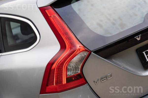 Volvo V60 2012 in Jelgava, with an engine capacity of 1.60 L and mileage of 330 thousand km for 5500 €, photo 7 on AUTOMOTO.COM.LV
