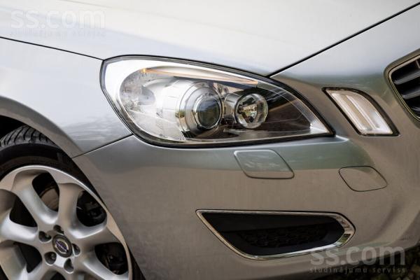 Volvo V60 2012 in Jelgava, with an engine capacity of 1.60 L and mileage of 330 thousand km for 5500 €, photo 8 on AUTOMOTO.COM.LV