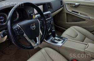 Volvo V60 2012 Rīga, ar dzinēja tilpumu 2.40 L un nobraukumu 240 tūkst. km par 7950 €, foto 4 vietnē AUTOMOTO.COM.LV